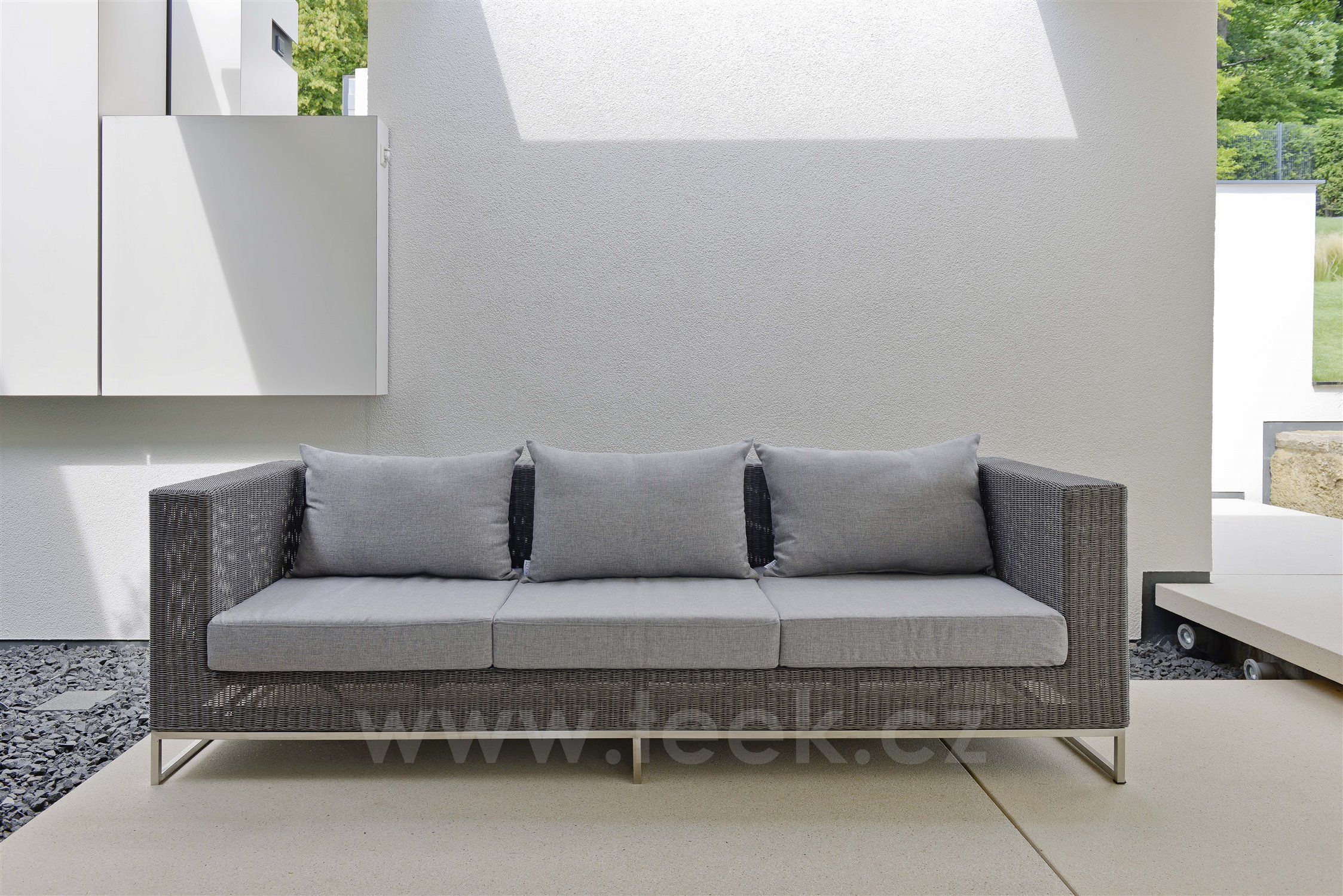 TEEK | Stern Fontana Lounge - Terasa, místo pro život