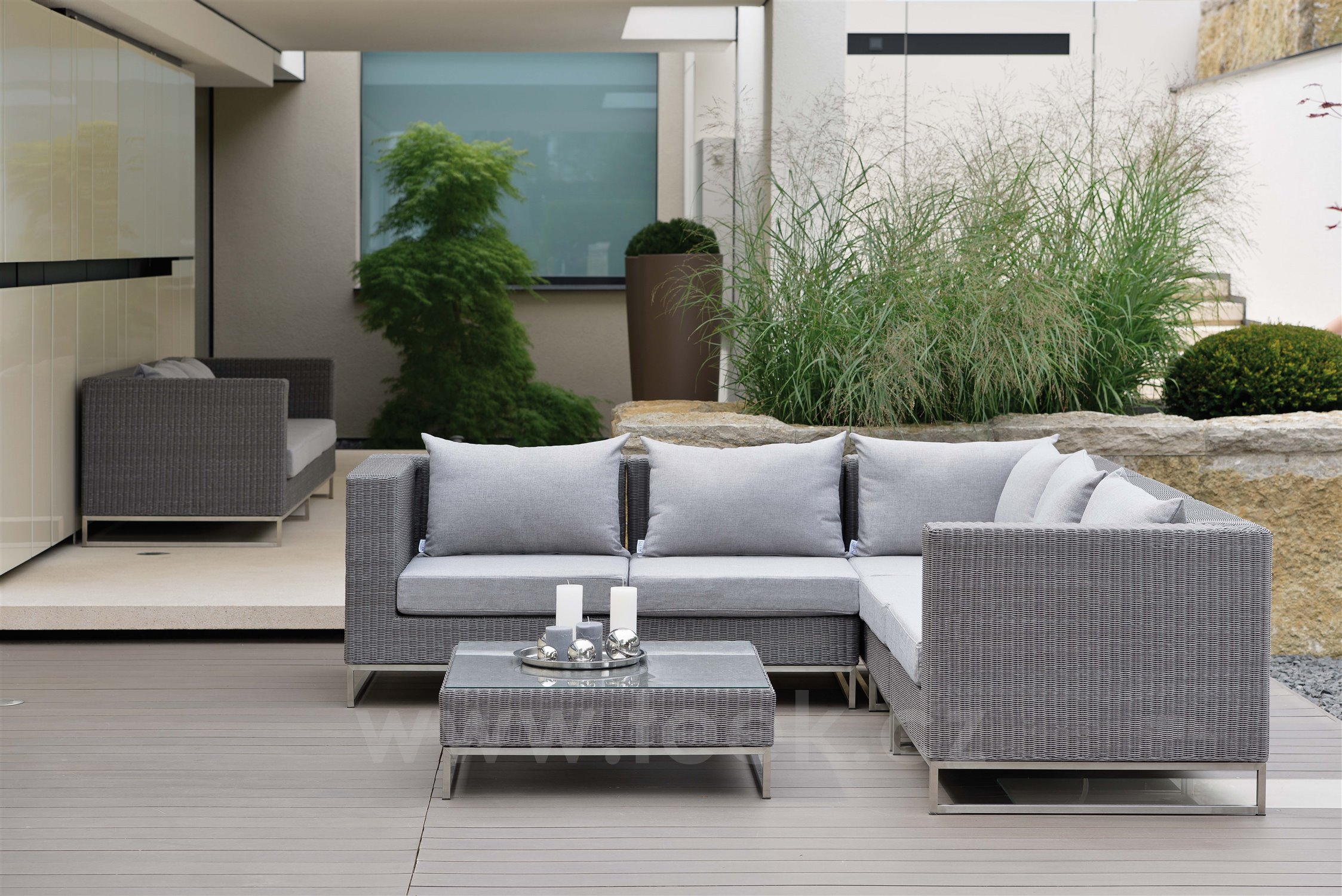 TEEK | Stern Fontana Lounge - Terasa, místo pro život